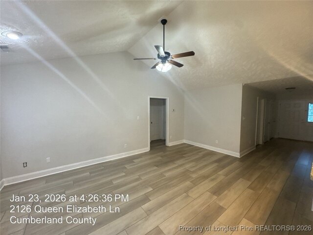 2126 Queen Elizabeth Ln, Hope Mills, NC 28348